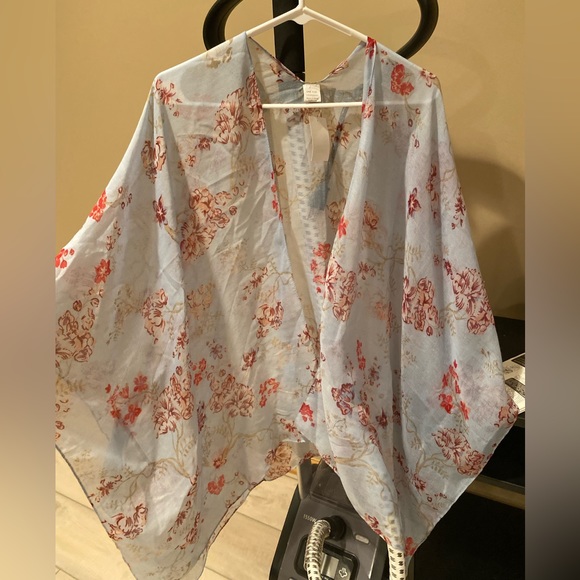 Bealls | Tops | Nwt Bealls Floral Japanese Inspired Kimono Ruana ...